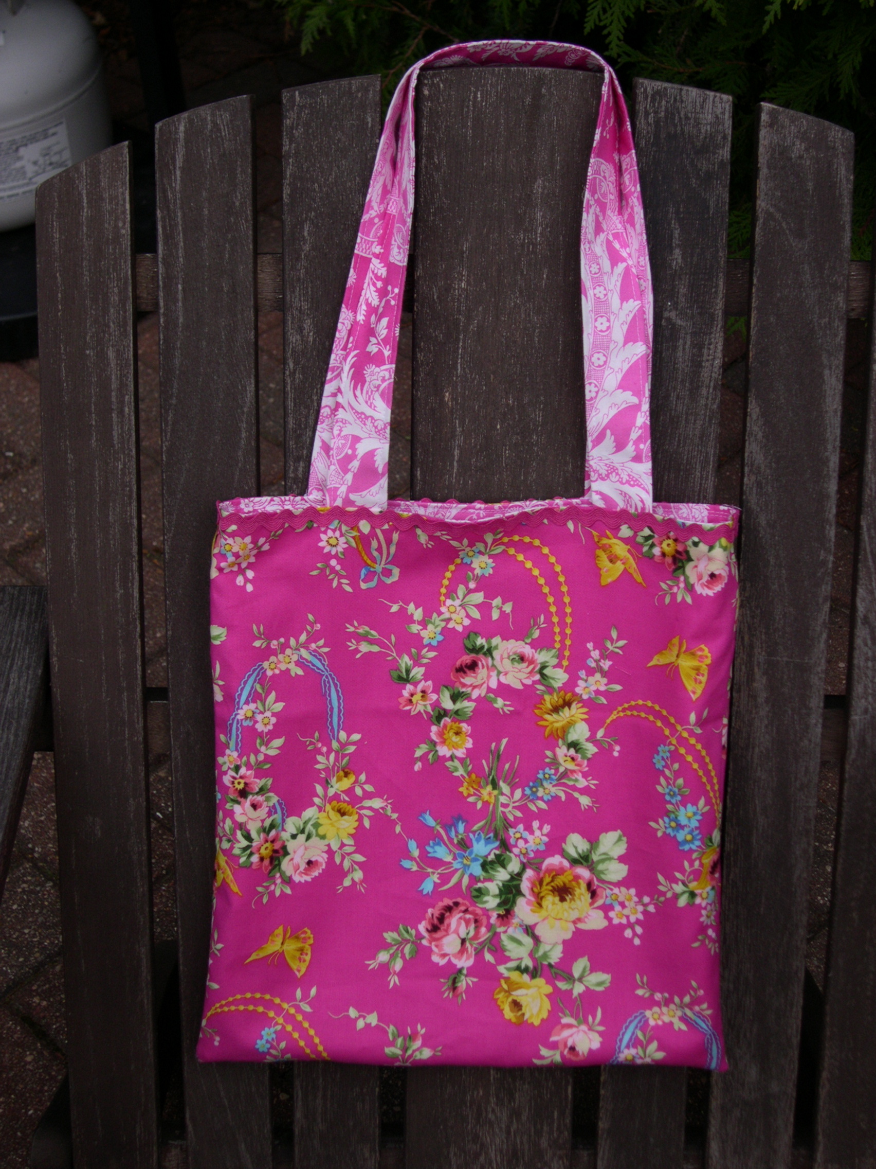 Simple Tote Tutorial – Terri's Notebook