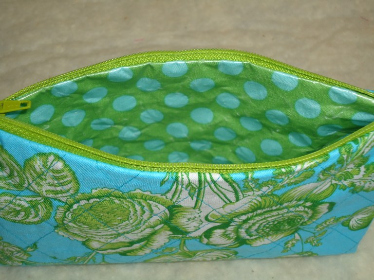 Simple Makeup Bag Tutorial – Terri's Notebook