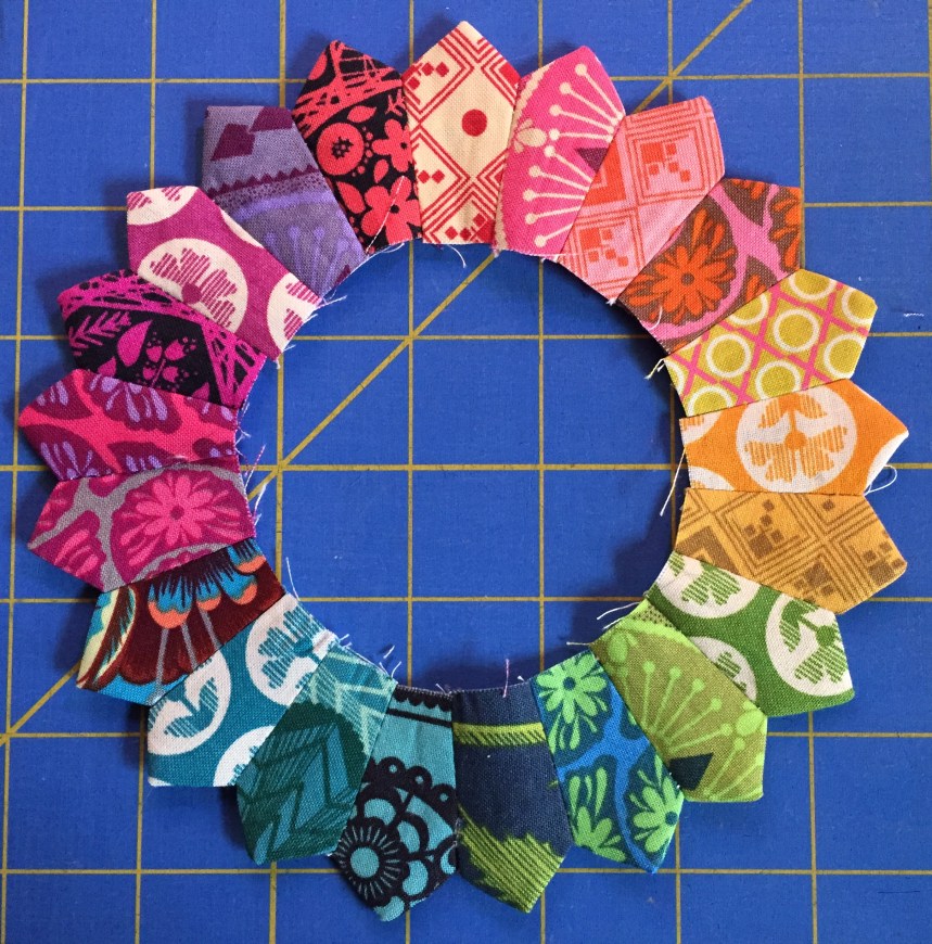 Dresden Color Wheel Mug Rug Tutorial – Terri's Notebook